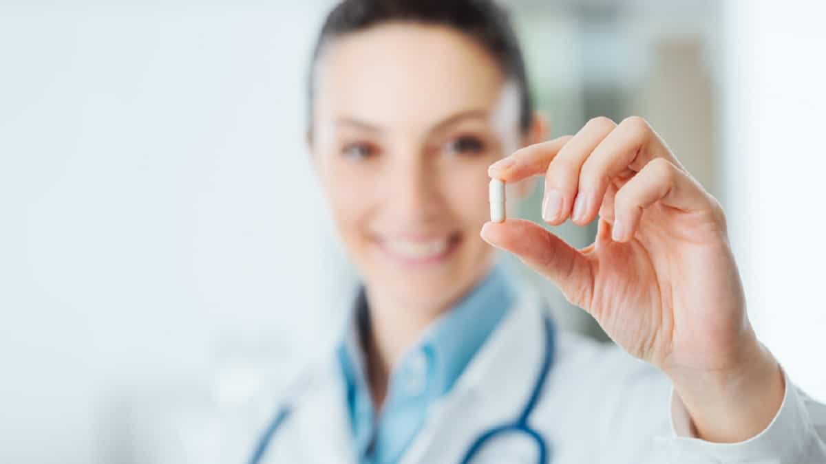 Methylprednisolone: Fungsi, Cara Penggunaan hingga Efek Samping | Good ...